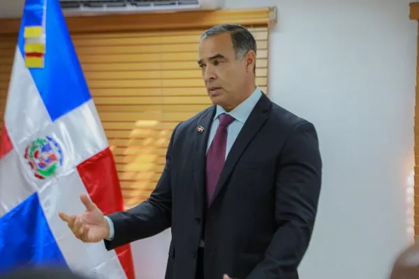 Gómez Mazara socializa con directores regionales